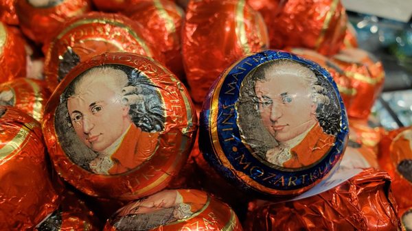 LINDT CHOCOLATE SHOP - 45 Photos & 63 Reviews - 704 Boylston Street ...