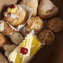 ITALIAN PRINCESS BAKERY & DELI - Updated September 2025 - 51 Photos ...