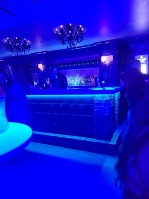 APRÈS LOUNGE - Updated July 2025 - 39 Photos & 37 Reviews - 608 Fulton ...