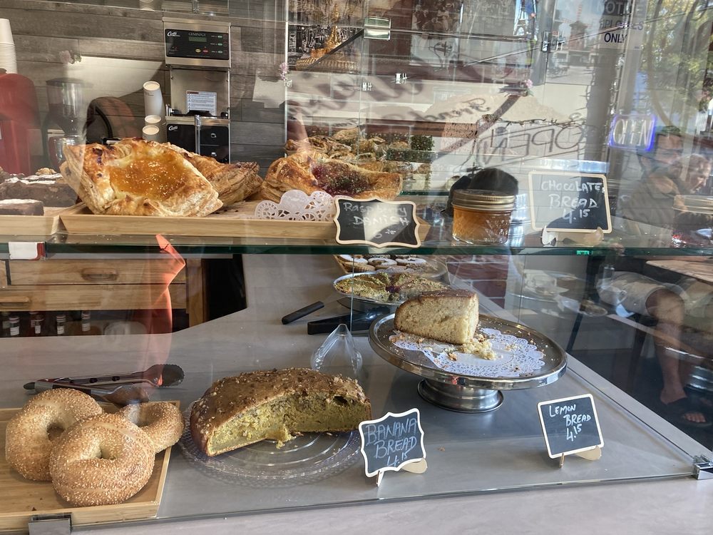 CAFE PARISIEN - Updated May 2025 - 51 Photos & 37 Reviews - 1625 ...