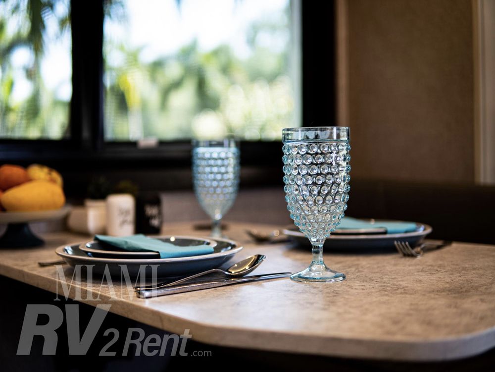 MIAMI RV 2 RENT - 27 Photos - 20600 NW 47th Ave, Miami Gardens, Florida ...