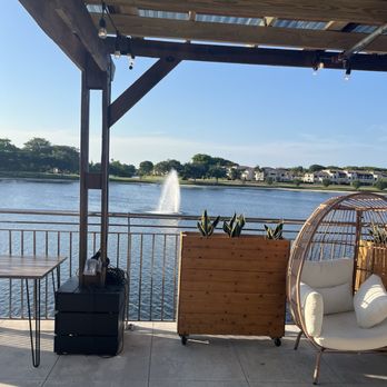 BELUGA HOUSE WATERFRONT RESTAURANT - Updated April 2025 - 142 Photos ...