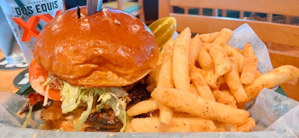 604 ALE HOUSE - 107 Photos & 52 Reviews - 1249 Kolekole Ave, Schofield ...