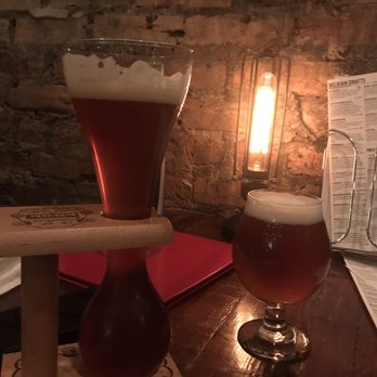 HOPLEAF BAR - Updated July 2025 - 1255 Photos & 2376 Reviews - 5148 N ...