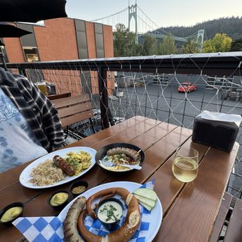 URBAN GERMAN WURSTHAUS - Updated July 2025 - 220 Photos & 153 Reviews ...