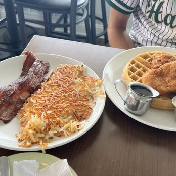 ZISTERS - Updated January 2025 - 294 Photos & 338 Reviews - 13425 ...