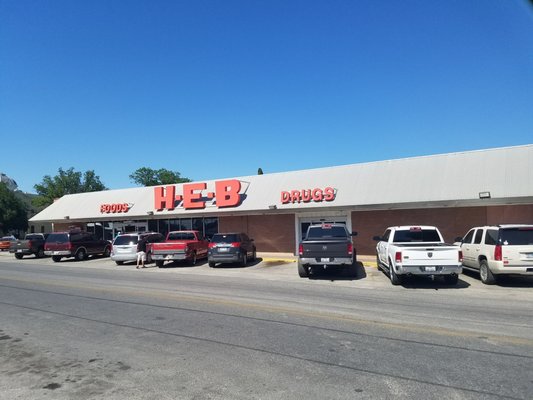 H-E-B - Updated December 2025 - 500 Pecan St, Del Rio, Texas - Grocery ...