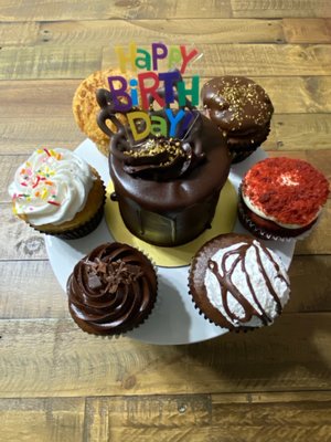 SIMPLY SWEET CAKES - 319 Photos & 170 Reviews - 2128 N Tustin Ave ...