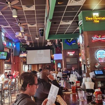 LOONEY’S PUB - Updated December 2024 - 272 Photos & 381 Reviews - 8150 ...