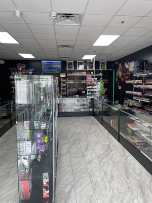 INFINTI SMOKE SHOP - Updated January 2025 - 1509 E Fletcher Ave, Tampa ...