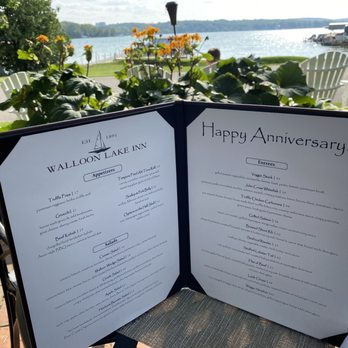 WALLOON LAKE INN - Updated June 2024 - 117 Photos & 80 Reviews - 4178 W ...