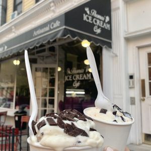 THOMAS’ ICE CREAM CAFE - 14 Photos & 45 Reviews - Desserts - 214 ...