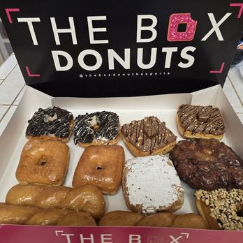 THE BOX DONUTS - Updated September 2025 - 42 Photos & 42 Reviews ...