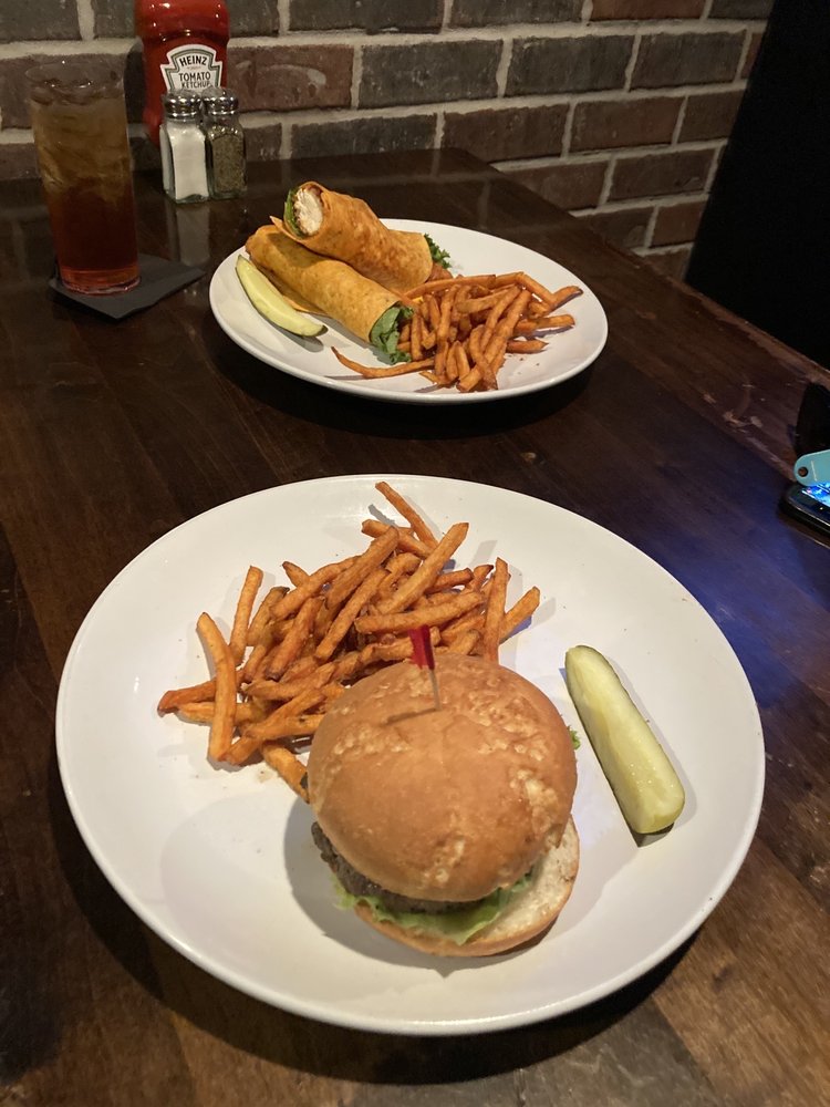 BACKSTREETS GRILL - 262 Photos & 205 Reviews - 2400 Devine St, Columbia ...