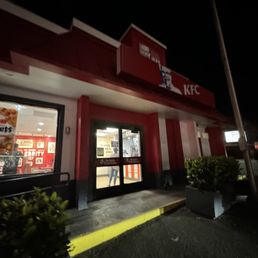 KFC - Updated August 2025 - 196 Photos & 149 Reviews - 1124 Mccully St ...