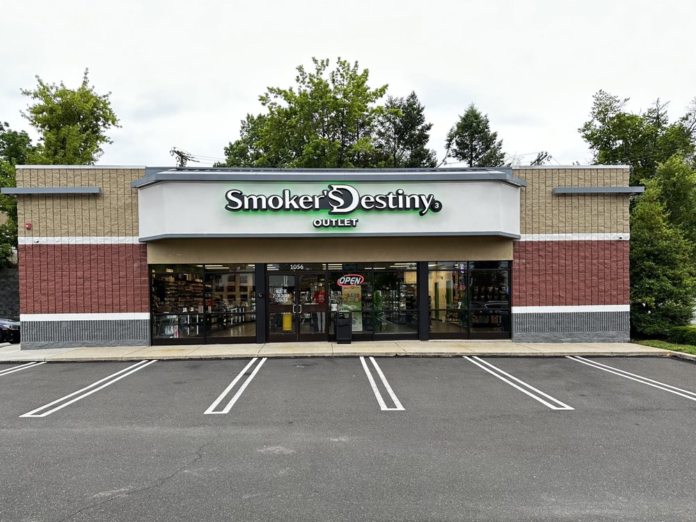 SMOKER’S DESTINY - WILLOW GROVE - Updated January 2025 - 43 Photos ...