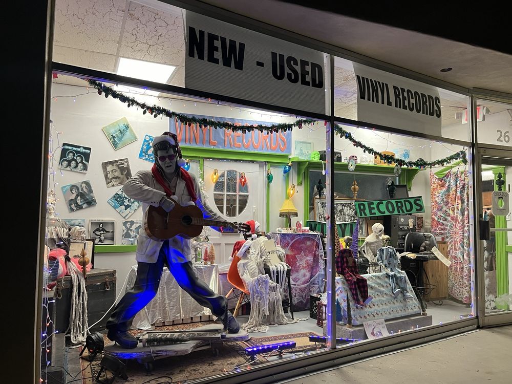 SAVVY VINYL RECORDS - Updated July 2025 - 20 Photos - 28 Laurie St ...