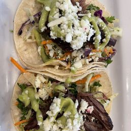 KIN WINDSOR - Updated October 2025 - 900 Photos & 901 Reviews - 740 ...