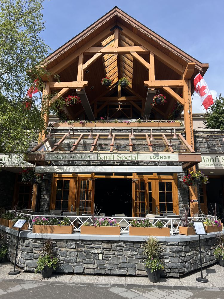 BANFF SOCIAL - Updated September 2025 - 15 Photos & 15 Reviews - 221 ...
