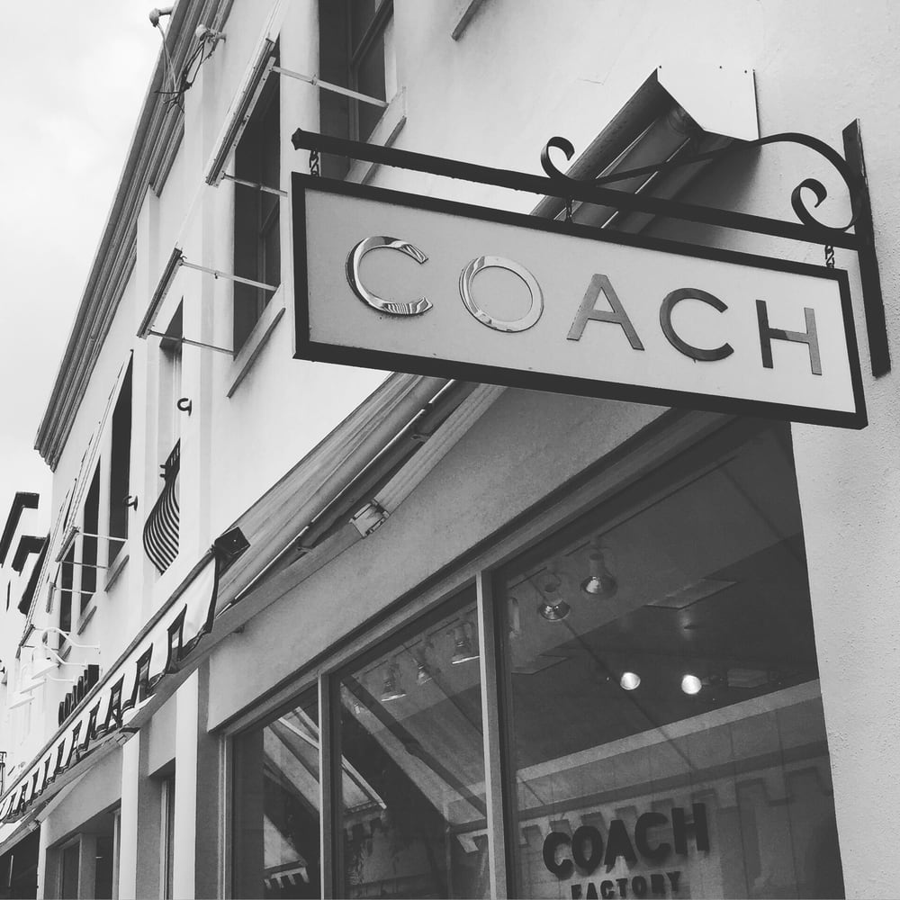 COACH - Updated December 2025 - 16 Photos & 31 Reviews - 517 Duval St ...