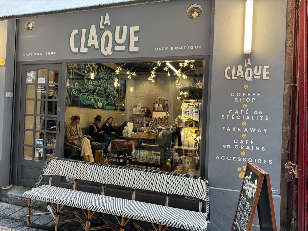 LA CLAQUE CAFÉ BOUTIQUE - Updated May 2024 - 8 rue du Pont Vieux, Nice ...