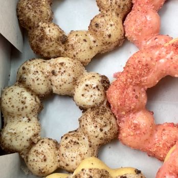 FRIENDLY DONUTS - Updated August 2024 - 2915 Photos & 1557 Reviews ...