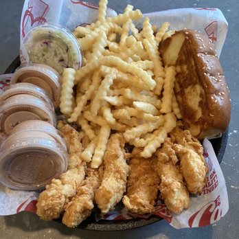 RAISING CANE’S CHICKEN FINGERS - Updated January 2026 - 21 Photos & 34 ...