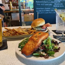 THREE BIRDS TAVERN - Updated December 2025 - 459 Photos & 578 Reviews ...