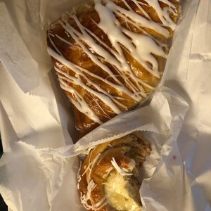 MORETTI BAKERY - 64 Photos & 59 Reviews - Bakeries - 640 Forest Ave ...