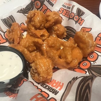 HOOTERS - Updated July 2025 - 158 Photos & 97 Reviews - 1801 W Mercury ...