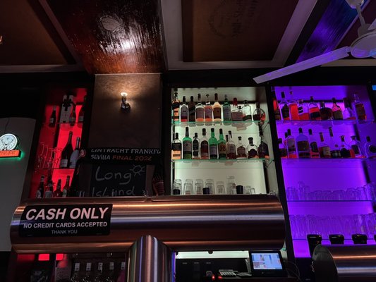 GLEIS 25 - Updated October 2025 - 28 Photos & 16 Reviews - Poststr. 2 ...