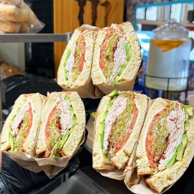 THE LUNCH SPOT - Updated October 2025 - 424 Photos & 574 Reviews ...