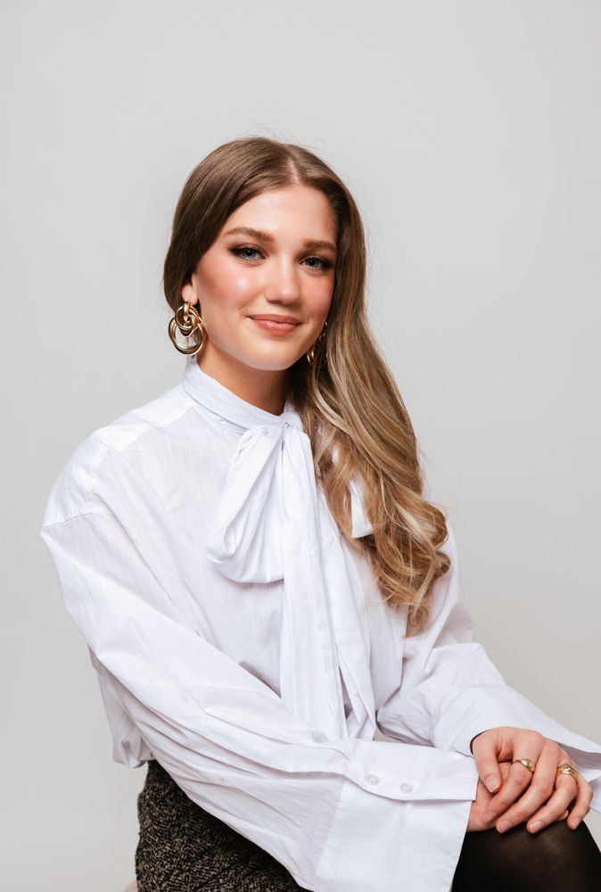 TAYLOR ROSS - ENGEL & VOLKERS - Updated October 2025 - Contact Agent ...