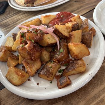 THE MONT - Updated May 2024 - 100 Photos & 96 Reviews - 2411 SE Belmont ...