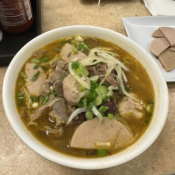 PHO OREGON - BEAVERTON - Updated 2024 - 172 Photos & 78 Reviews - 12870 ...