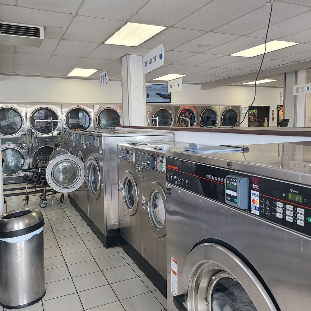 SUPER WASH ‘N DRY LAUNDROMAT - Updated August 2024 - 51 Photos & 82 ...
