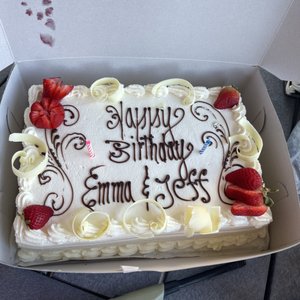 DIVINE DESSERTS - 138 Photos & 195 Reviews - 6045 S Walnut St, Loomis ...