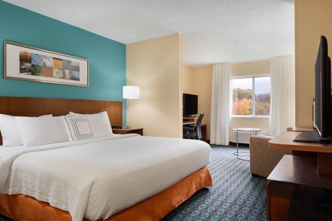 FAIRFIELD INN & SUITES YOUNGSTOWN BOARDMAN/POLAND - Updated January ...