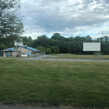 BECKY’S DRIVE IN - Updated December 2025 - 208 Photos & 99 Reviews ...