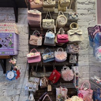 THE TOY TREE - Updated April 2025 - 45 Photos & 24 Reviews - 5813 ...