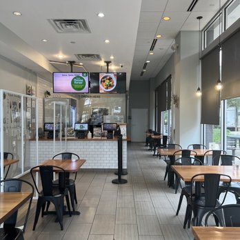 ST. VEG - Updated June 2024 - 417 Photos & 343 Reviews - 14929 Shady ...