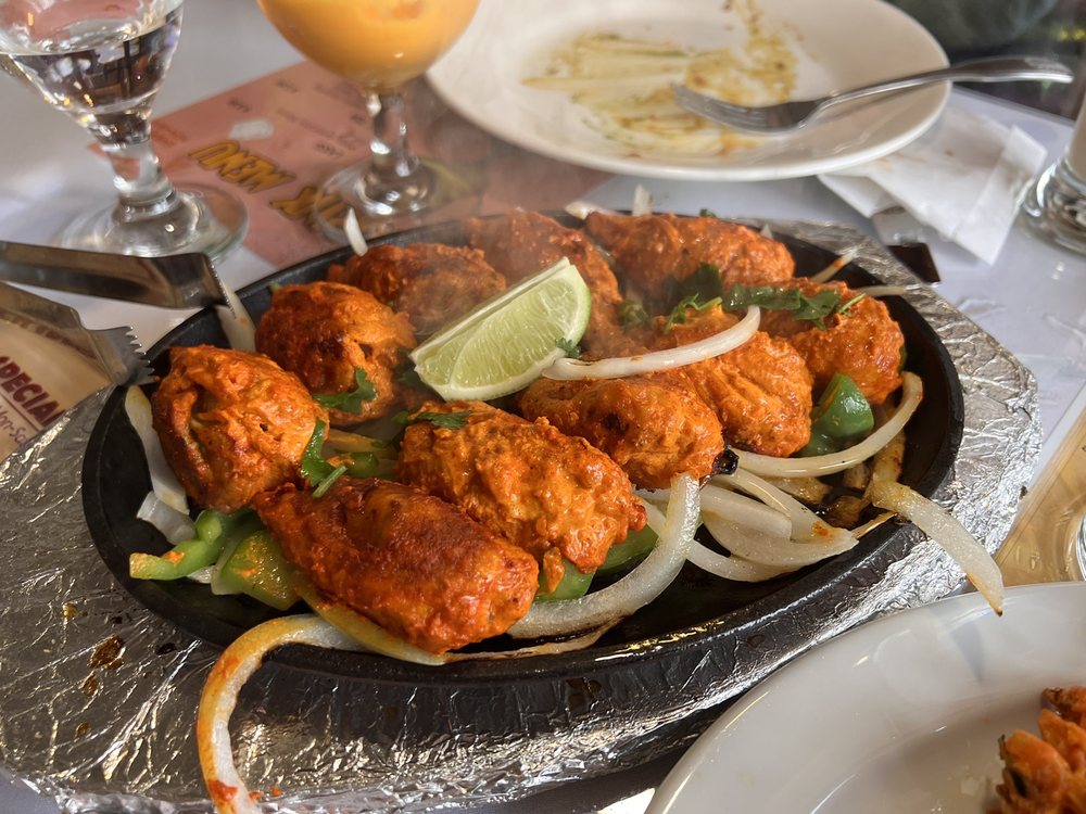 SHERPA KITCHEN - 49 Photos & 84 Reviews - 5290 Arapahoe Ave, Boulder ...