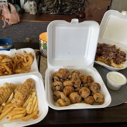 THE LUCKY GREEK - Updated January 2026 - 198 Photos & 314 Reviews ...