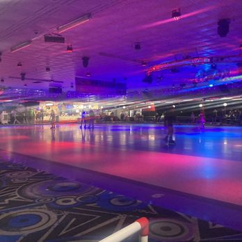 CLASSIC FUN CENTER - Updated June 2025 - 60 Photos & 101 Reviews - 9151 ...