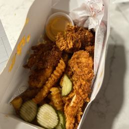 MONROE’S HOT CHICKEN - Updated October 2025 - 297 Photos & 262 Reviews ...