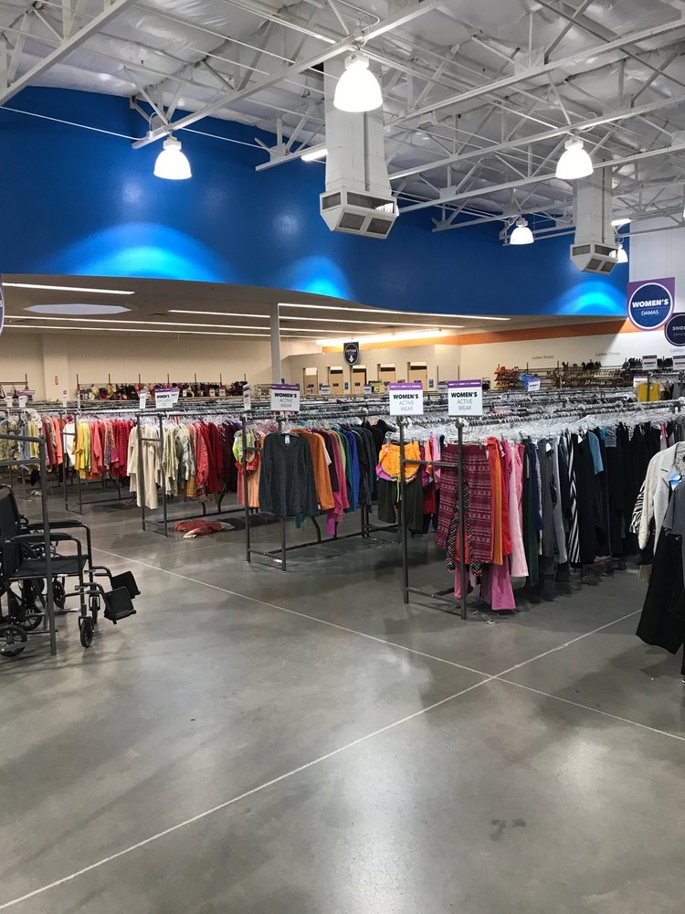 GOODWILL OF CENTRAL ARIZONA - 10 Photos & 20 Reviews - Thrift Stores ...