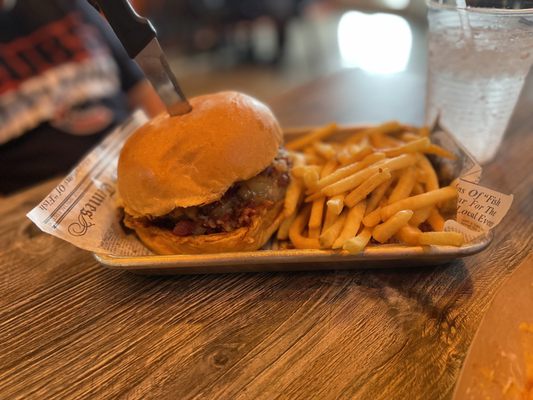 PIPO BURGERS - Updated May 2024 - 54 Photos & 29 Reviews - 10808 NW ...