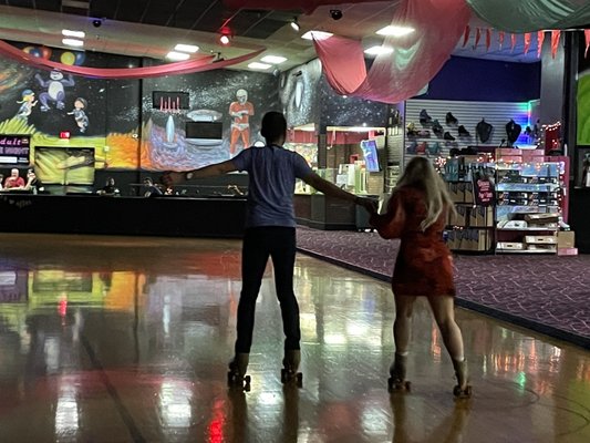 ASTRO SKATE CENTER PINELLAS PARK - Updated October 2025 - 26 Photos ...