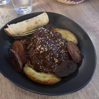 HOLÉ MOLÉ - Updated December 2024 - 128 Photos & 45 Reviews - 1529 E ...