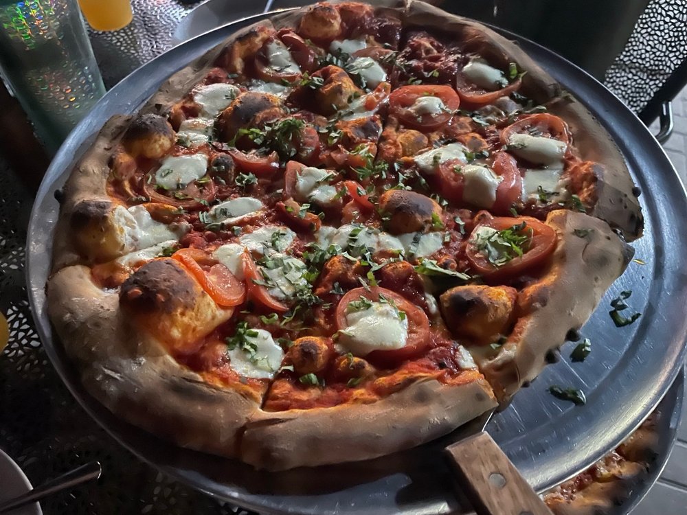 BACK DRAUGHTS PIZZA - Updated July 2025 - 66 Photos & 30 Reviews - 6345 ...